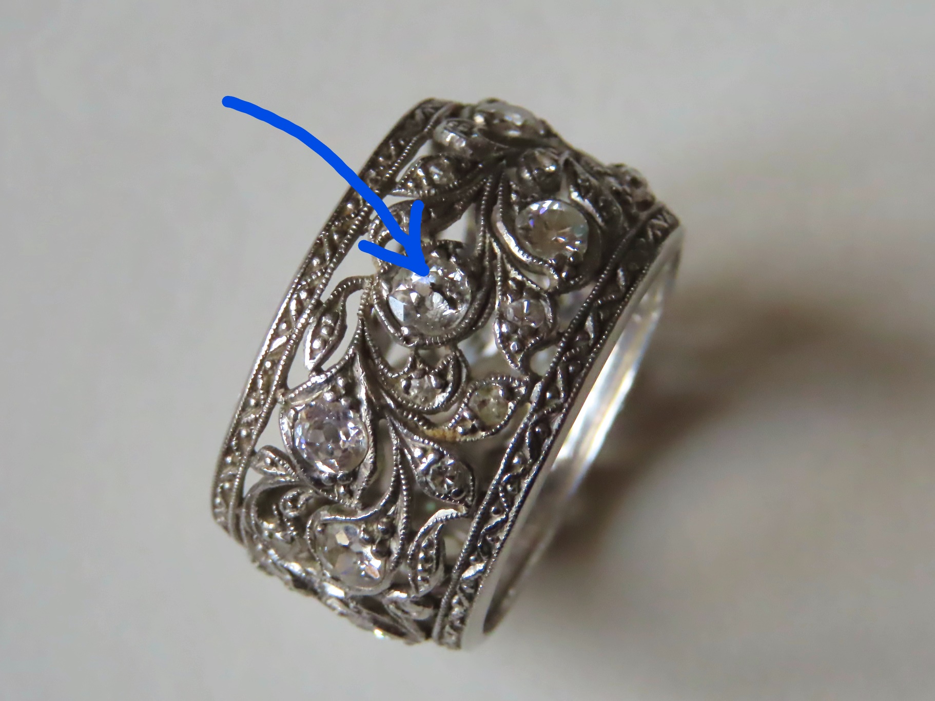 Tesoro*テゾーロ アンティークジュエリー 華麗なダイヤモンドプラチナリング